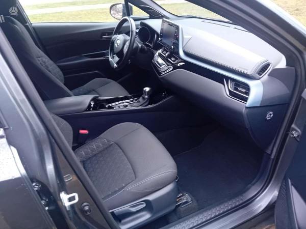 Pelēks Toyota C-HR 2020 Viļņa, ar dzinēja tilpumu 2.00 L un nobraukumu 82 tūkst. km par 19200 €, foto 11 vietnē AUTOMOTO.COM.LV