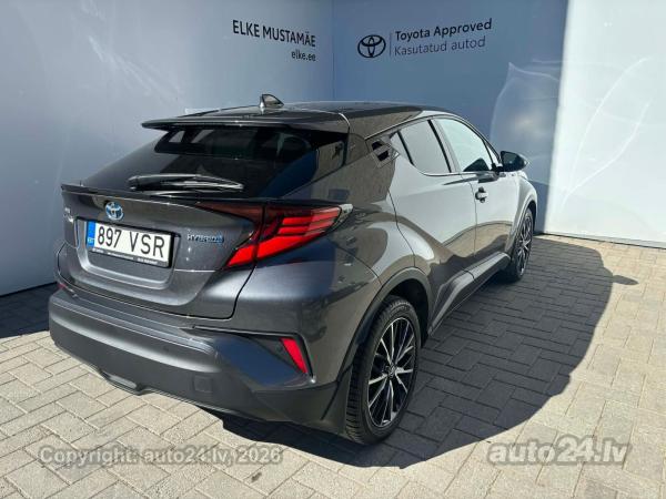 Pelēks Toyota C-HR 2020 Tallina, ar dzinēja tilpumu 1.80 L un nobraukumu 74 tūkst. km par 21495 €, foto 2 vietnē AUTOMOTO.COM.LV