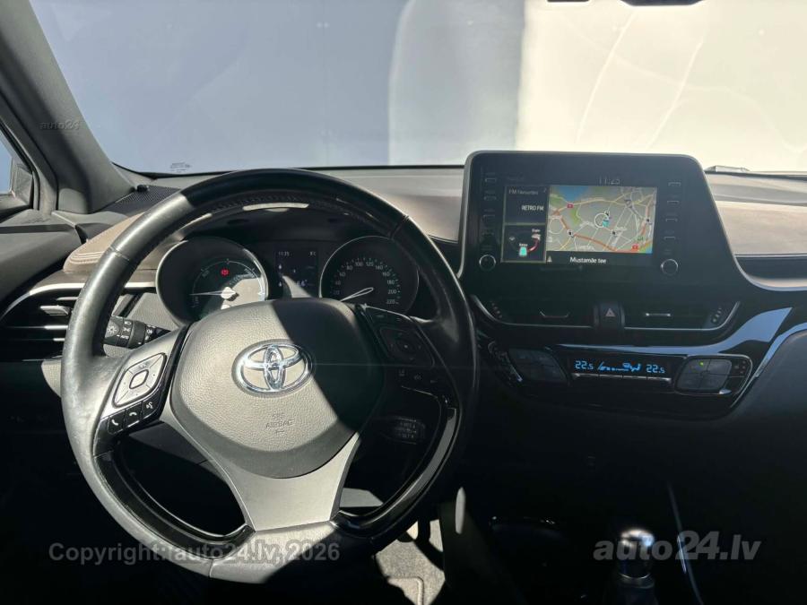 Pelēks Toyota C-HR 2020 Tallina, ar dzinēja tilpumu 1.80 L un nobraukumu 74 tūkst. km par 21495 €, foto 10 vietnē AUTOMOTO.COM.LV