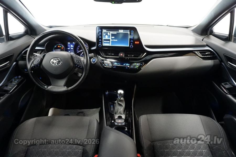 Pelēks Toyota C-HR 2020 Tartu, ar dzinēja tilpumu 1.80 L un nobraukumu 90 tūkst. km par 18990 €, foto 9 vietnē AUTOMOTO.COM.LV