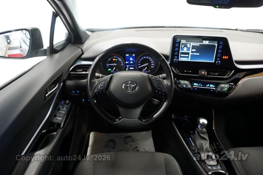 Pelēks Toyota C-HR 2020 Tartu, ar dzinēja tilpumu 1.80 L un nobraukumu 90 tūkst. km par 18990 €, foto 10 vietnē AUTOMOTO.COM.LV