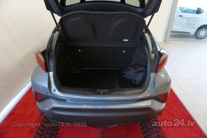 Pelēks Toyota C-HR 2020 Tartu, ar dzinēja tilpumu 1.80 L un nobraukumu 90 tūkst. km par 18990 €, foto 11 vietnē AUTOMOTO.COM.LV