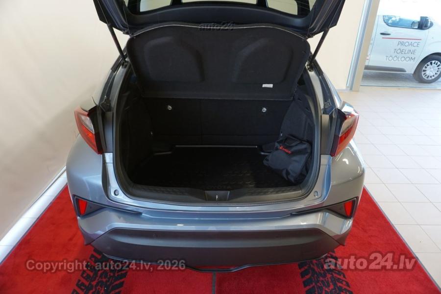 Pelēks Toyota C-HR 2020 Tartu, ar dzinēja tilpumu 1.80 L un nobraukumu 90 tūkst. km par 18990 €, foto 11 vietnē AUTOMOTO.COM.LV