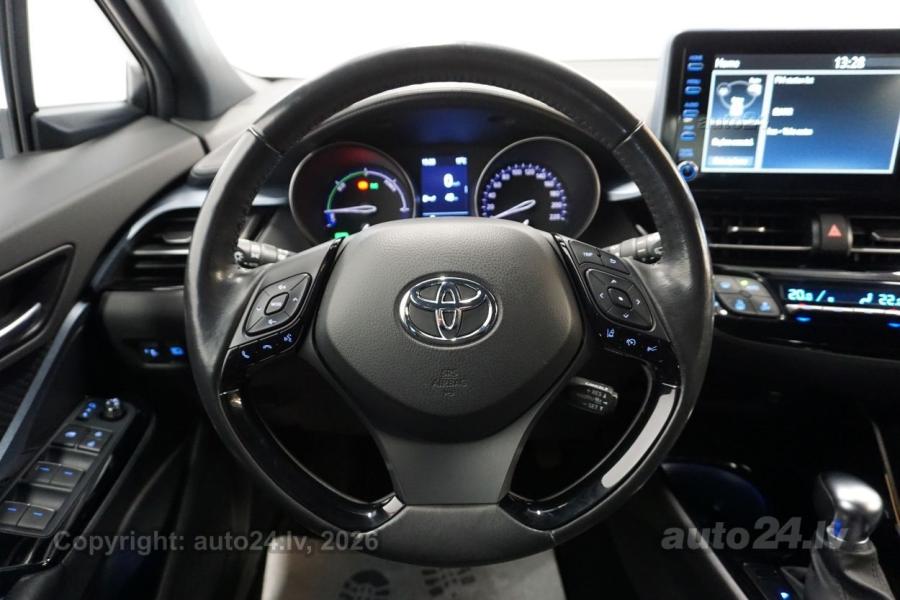 Pelēks Toyota C-HR 2020 Tartu, ar dzinēja tilpumu 1.80 L un nobraukumu 90 tūkst. km par 18990 €, foto 13 vietnē AUTOMOTO.COM.LV