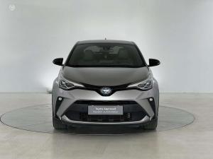 Grey Toyota C-HR 2020 in Vilnius, with an engine capacity of 1.99 L and mileage of 89 thousand km for 23900 €, photo 6 on AUTOMOTO.COM.LV