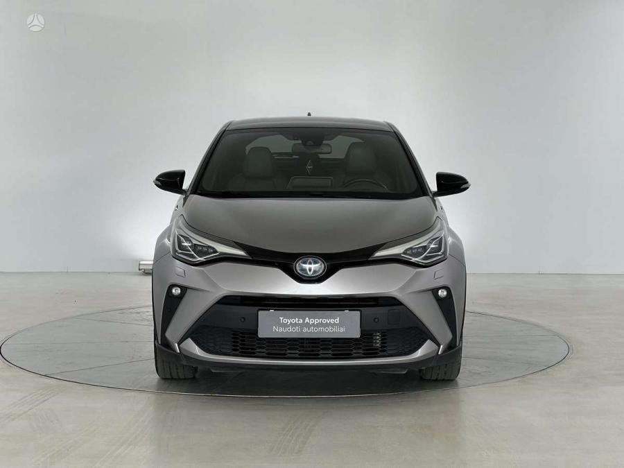 Grey Toyota C-HR 2020 in Vilnius, with an engine capacity of 1.99 L and mileage of 89 thousand km for 23900 €, photo 6 on AUTOMOTO.COM.LV