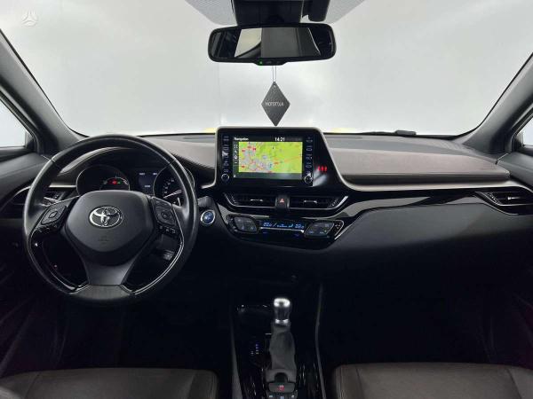 Grey Toyota C-HR 2020 in Vilnius, with an engine capacity of 1.99 L and mileage of 89 thousand km for 23900 €, photo 8 on AUTOMOTO.COM.LV