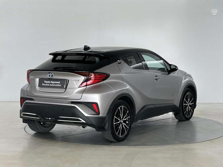 Grey Toyota C-HR 2020 in Vilnius, with an engine capacity of 1.99 L and mileage of 89 thousand km for 23900 €, photo 21 on AUTOMOTO.COM.LV