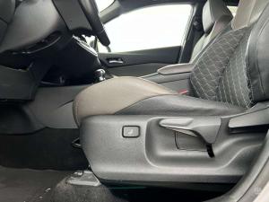 Grey Toyota C-HR 2020 in Vilnius, with an engine capacity of 1.99 L and mileage of 89 thousand km for 23900 €, photo 26 on AUTOMOTO.COM.LV