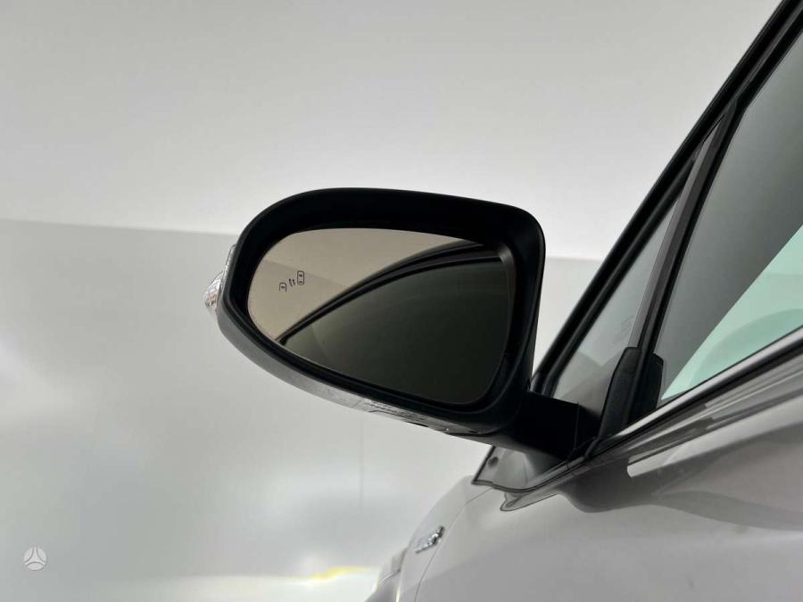 Grey Toyota C-HR 2020 in Vilnius, with an engine capacity of 1.99 L and mileage of 89 thousand km for 23900 €, photo 27 on AUTOMOTO.COM.LV