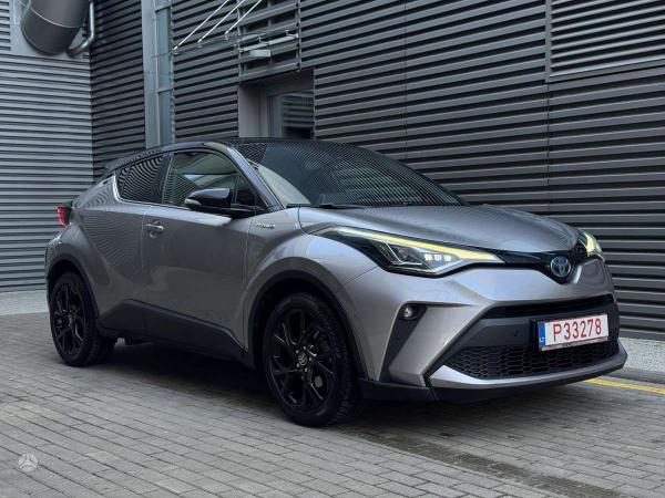 Pelēks Toyota C-HR 2020 Viļņa, ar dzinēja tilpumu 1.80 L un nobraukumu 102 tūkst. km par 21450 €, foto 1 vietnē AUTOMOTO.COM.LV