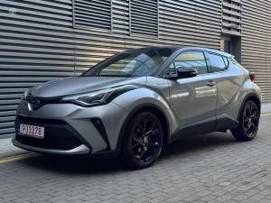 Grey Toyota C-HR 2020 in Vilnius, with an engine capacity of 1.80 L and mileage of 102 thousand km for 21450 €, photo 3 on AUTOMOTO.COM.LV