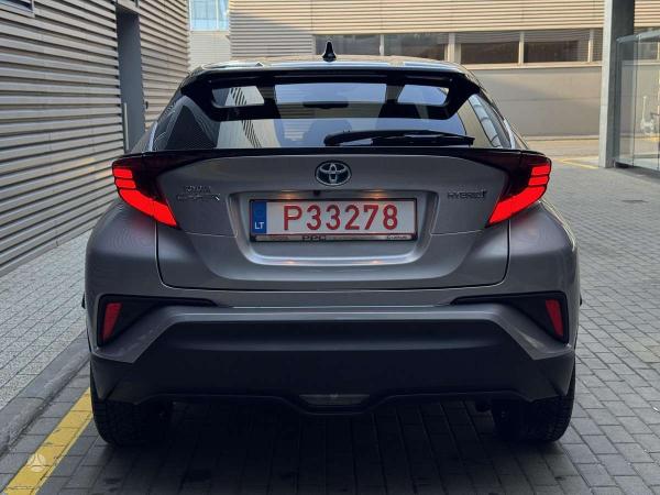 Pelēks Toyota C-HR 2020 Viļņa, ar dzinēja tilpumu 1.80 L un nobraukumu 102 tūkst. km par 21450 €, foto 6 vietnē AUTOMOTO.COM.LV