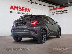 Pelēks Toyota C-HR 2020 Tallina, ar dzinēja tilpumu 1.80 L un nobraukumu 40 tūkst. km par 19990 €, foto 3 vietnē AUTOMOTO.COM.LV