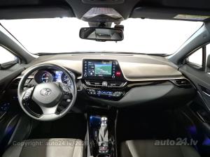 Pelēks Toyota C-HR 2020 Tallina, ar dzinēja tilpumu 1.80 L un nobraukumu 40 tūkst. km par 19990 €, foto 9 vietnē AUTOMOTO.COM.LV