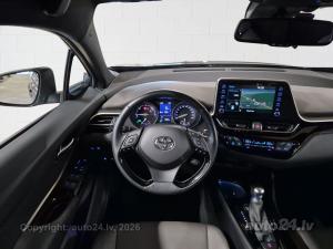 Pelēks Toyota C-HR 2020 Tallina, ar dzinēja tilpumu 1.80 L un nobraukumu 40 tūkst. km par 19990 €, foto 10 vietnē AUTOMOTO.COM.LV