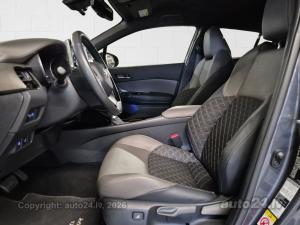 Pelēks Toyota C-HR 2020 Tallina, ar dzinēja tilpumu 1.80 L un nobraukumu 40 tūkst. km par 19990 €, foto 12 vietnē AUTOMOTO.COM.LV