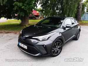 Pelēks Toyota C-HR 2020 Tallina, ar dzinēja tilpumu 1.80 L un nobraukumu 39 tūkst. km par 22900 €, foto  vietnē AUTOMOTO.COM.LV