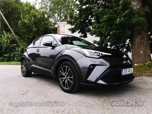 Pelēks Toyota C-HR 2020 Tallina, ar dzinēja tilpumu 1.80 L un nobraukumu 39 tūkst. km par 22900 €, foto 2 vietnē AUTOMOTO.COM.LV