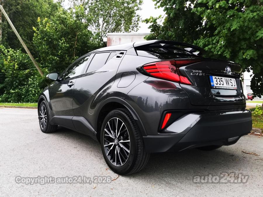 Pelēks Toyota C-HR 2020 Tallina, ar dzinēja tilpumu 1.80 L un nobraukumu 39 tūkst. km par 22900 €, foto 6 vietnē AUTOMOTO.COM.LV