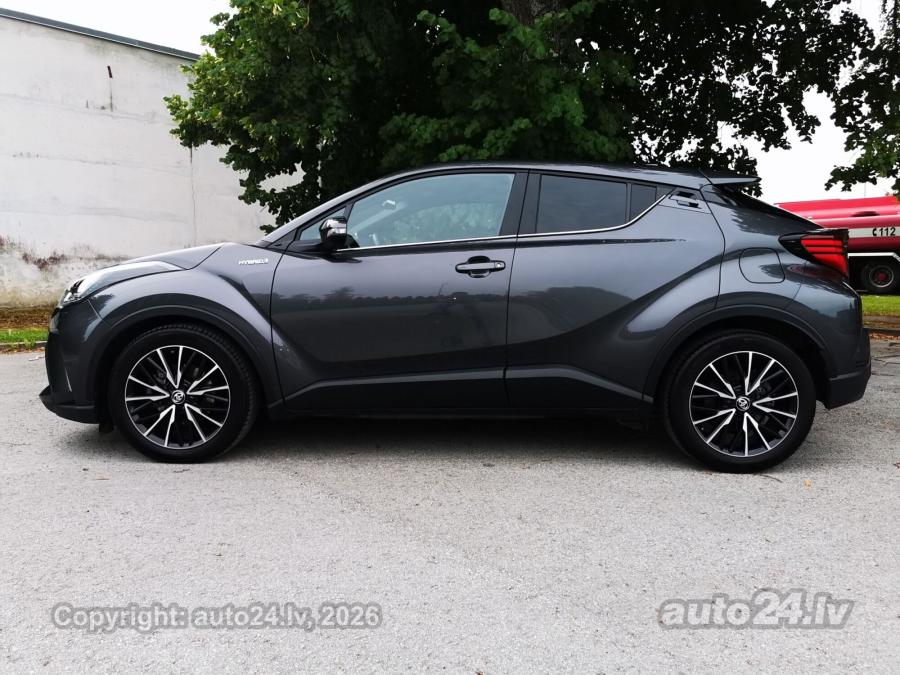 Pelēks Toyota C-HR 2020 Tallina, ar dzinēja tilpumu 1.80 L un nobraukumu 39 tūkst. km par 22900 €, foto 9 vietnē AUTOMOTO.COM.LV