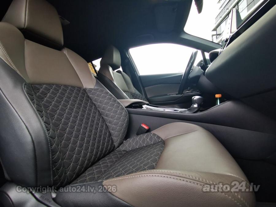Pelēks Toyota C-HR 2020 Tallina, ar dzinēja tilpumu 1.80 L un nobraukumu 39 tūkst. km par 22900 €, foto 17 vietnē AUTOMOTO.COM.LV