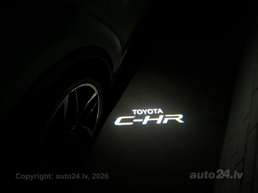 Pelēks Toyota C-HR 2020 Tallina, ar dzinēja tilpumu 1.80 L un nobraukumu 39 tūkst. km par 22900 €, foto 26 vietnē AUTOMOTO.COM.LV
