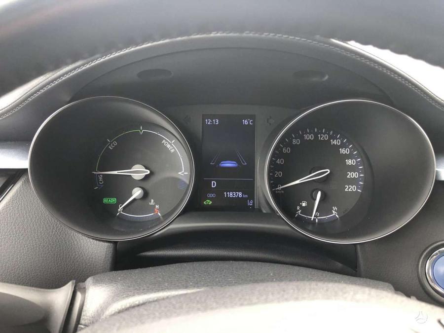 Grey Toyota C-HR 2020 in Utena, with an engine capacity of 2.00 L and mileage of 118 thousand km for 19350 €, photo 20 on AUTOMOTO.COM.LV