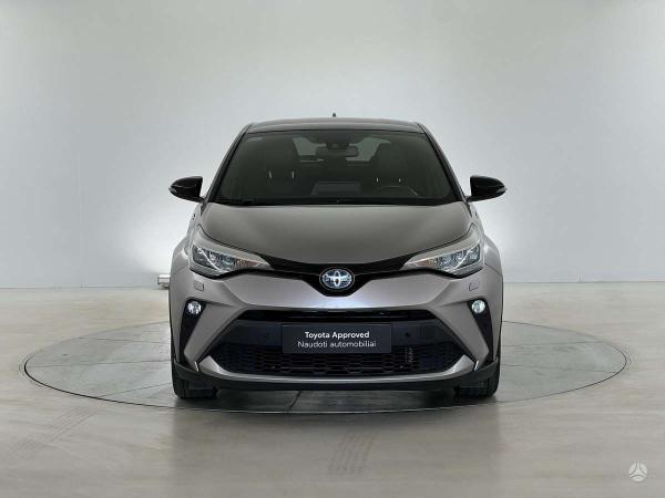 Grey Toyota C-HR 2020 in Vilnius, with an engine capacity of 1.80 L and mileage of 135 thousand km for 20900 €, photo 5 on AUTOMOTO.COM.LV