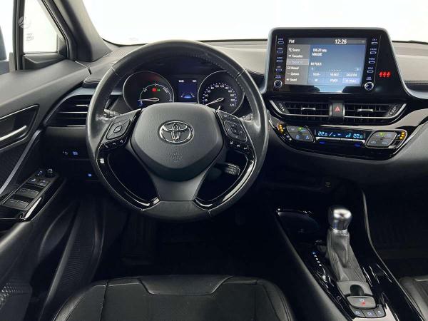 Grey Toyota C-HR 2020 in Vilnius, with an engine capacity of 1.80 L and mileage of 135 thousand km for 20900 €, photo 9 on AUTOMOTO.COM.LV