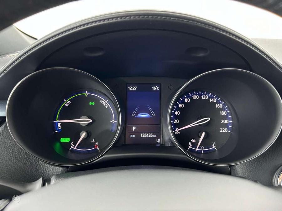 Серый Тойота C-HR 2020 в Вильнюс, объемом двигателя 1.80 л и пробегом 135 тыс. км за 20900 €, фото 14 на AUTOMOTO.COM.LV