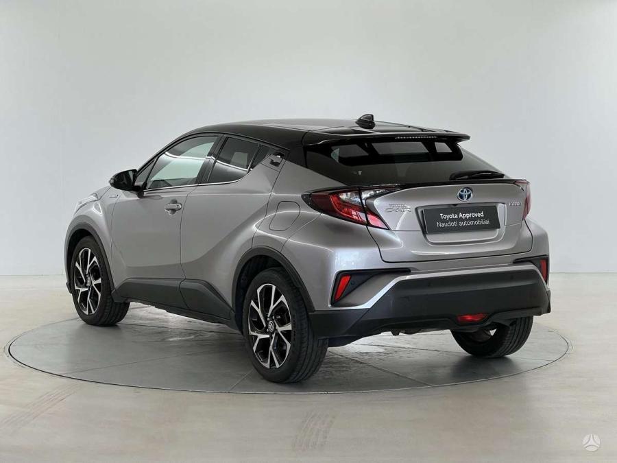 Серый Тойота C-HR 2020 в Вильнюс, объемом двигателя 1.80 л и пробегом 135 тыс. км за 20900 €, фото 18 на AUTOMOTO.COM.LV