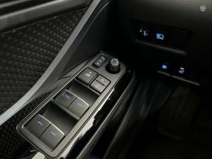 Серый Тойота C-HR 2020 в Вильнюс, объемом двигателя 1.80 л и пробегом 135 тыс. км за 20900 €, фото 25 на AUTOMOTO.COM.LV
