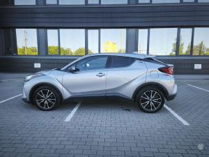 Pelēks Toyota C-HR 2020 Kauņa, ar dzinēja tilpumu 1.80 L un nobraukumu 155 tūkst. km par 18550 €, foto 5 vietnē AUTOMOTO.COM.LV
