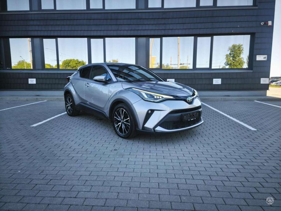 Pelēks Toyota C-HR 2020 Kauņa, ar dzinēja tilpumu 1.80 L un nobraukumu 155 tūkst. km par 18550 €, foto 7 vietnē AUTOMOTO.COM.LV