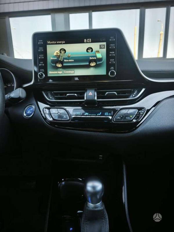 Pelēks Toyota C-HR 2020 Kauņa, ar dzinēja tilpumu 1.80 L un nobraukumu 155 tūkst. km par 18550 €, foto 8 vietnē AUTOMOTO.COM.LV