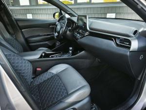Pelēks Toyota C-HR 2020 Kauņa, ar dzinēja tilpumu 1.80 L un nobraukumu 155 tūkst. km par 18550 €, foto 13 vietnē AUTOMOTO.COM.LV