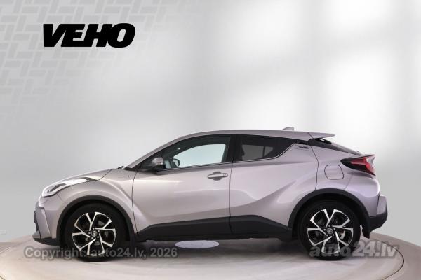 Grey Toyota C-HR 2020 in Tallinn, with an engine capacity of 1.80 L and mileage of 74 thousand km for 19900 €, photo 7 on AUTOMOTO.COM.LV