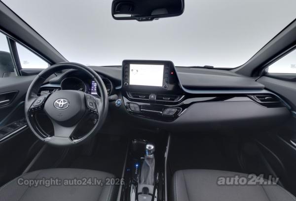 Grey Toyota C-HR 2020 in Tallinn, with an engine capacity of 1.80 L and mileage of 74 thousand km for 19900 €, photo 11 on AUTOMOTO.COM.LV
