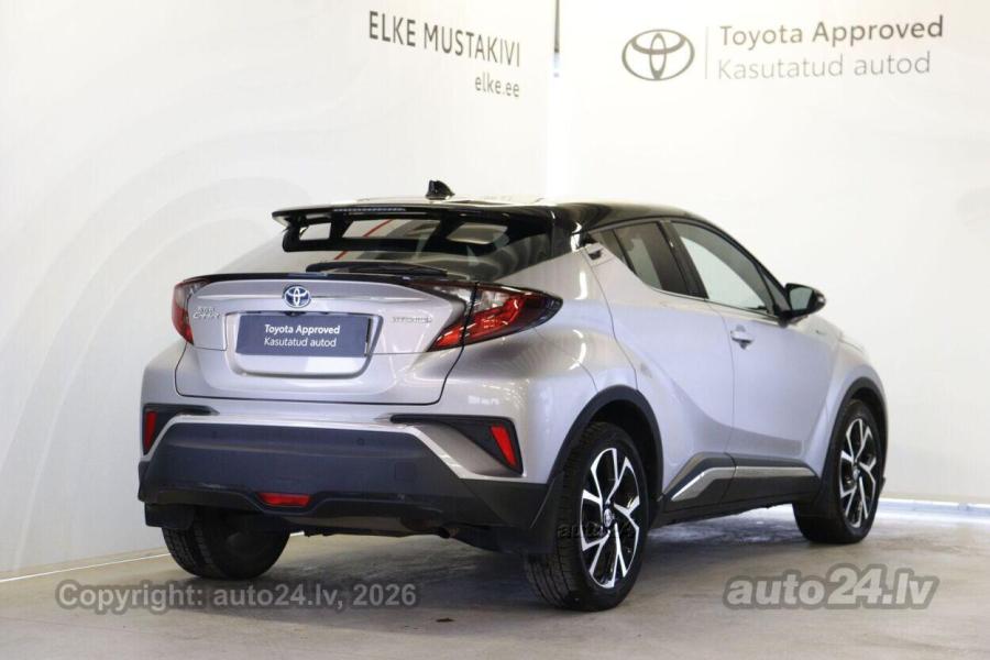 Серый Тойота C-HR 2021 в Таллин, объемом двигателя 1.80 л и пробегом 57 тыс. км за 21000 €, фото 2 на AUTOMOTO.COM.LV