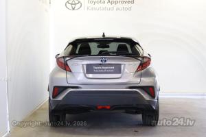 Серый Тойота C-HR 2021 в Таллин, объемом двигателя 1.80 л и пробегом 57 тыс. км за 21000 €, фото 4 на AUTOMOTO.COM.LV