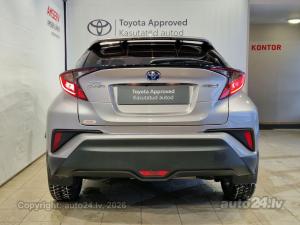 Grey Toyota C-HR 2021 in Tallinn, with an engine capacity of 1.80 L and mileage of 80 thousand km for 20990 €, photo 4 on AUTOMOTO.COM.LV