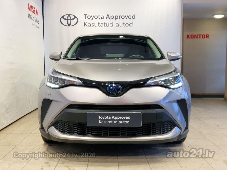 Grey Toyota C-HR 2021 in Tallinn, with an engine capacity of 1.80 L and mileage of 80 thousand km for 20990 €, photo 5 on AUTOMOTO.COM.LV