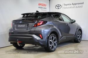 Серый Тойота C-HR 2021 в Таллин, объемом двигателя 1.80 л и пробегом 112 тыс. км за 19990 €, фото 2 на AUTOMOTO.COM.LV