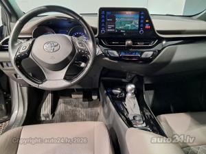 Серый Тойота C-HR 2021 в Нарва, объемом двигателя 1.80 л и пробегом 49 тыс. км за 20990 €, фото 12 на AUTOMOTO.COM.LV
