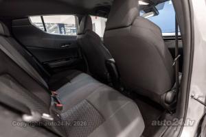 Pelēks Toyota C-HR 2021 Tallina, ar dzinēja tilpumu 1.80 L un nobraukumu 55 tūkst. km par 20890 €, foto 17 vietnē AUTOMOTO.COM.LV