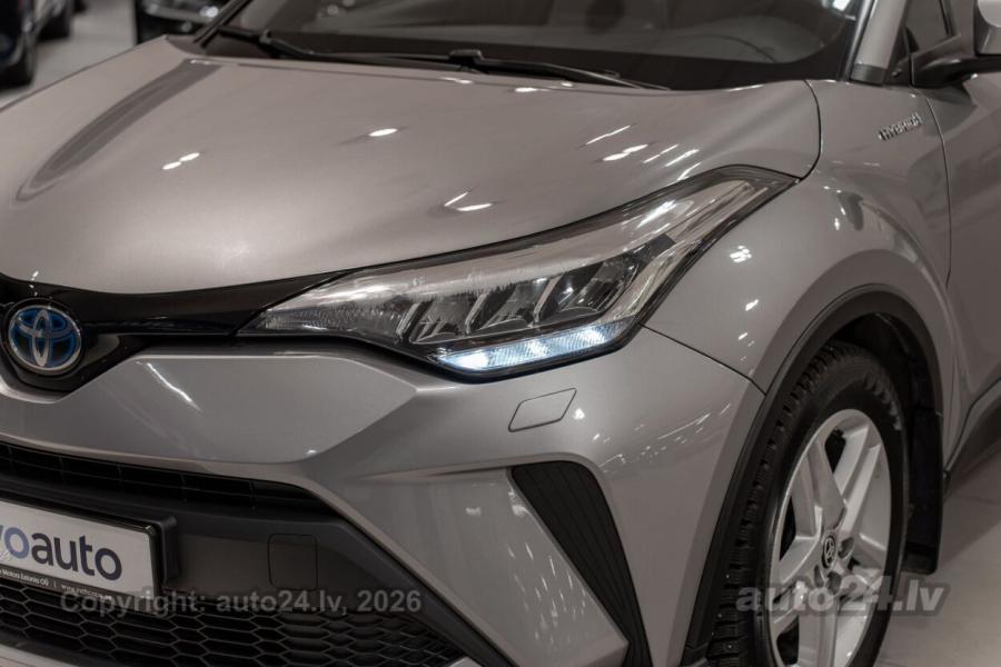 Pelēks Toyota C-HR 2021 Tallina, ar dzinēja tilpumu 1.80 L un nobraukumu 55 tūkst. km par 20890 €, foto 20 vietnē AUTOMOTO.COM.LV