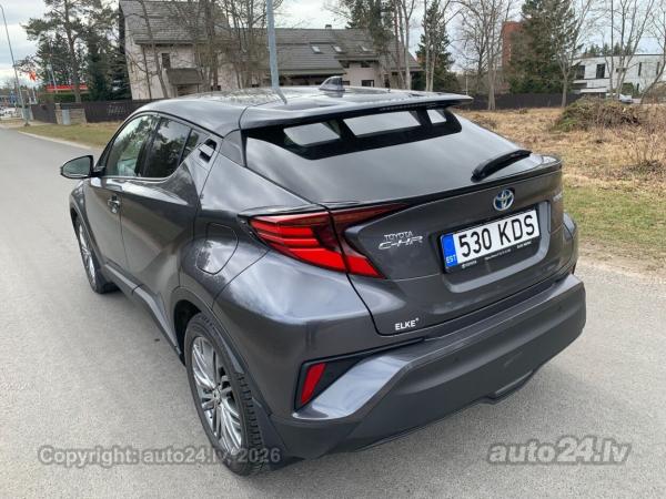 Pelēks Toyota C-HR 2021 Tallina, ar dzinēja tilpumu 1.80 L un nobraukumu 48 tūkst. km par 22900 €, foto 3 vietnē AUTOMOTO.COM.LV