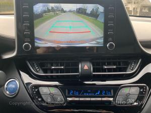 Grey Toyota C-HR 2021 in Tallinn, with an engine capacity of 1.80 L and mileage of 48 thousand km for 22900 €, photo 15 on AUTOMOTO.COM.LV