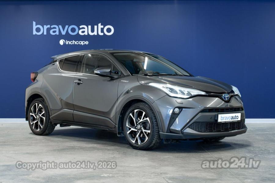 Grey Toyota C-HR 2021 in Tallinn, with an engine capacity of 1.80 L and mileage of 102 thousand km for 18900 €, photo 3 on AUTOMOTO.COM.LV